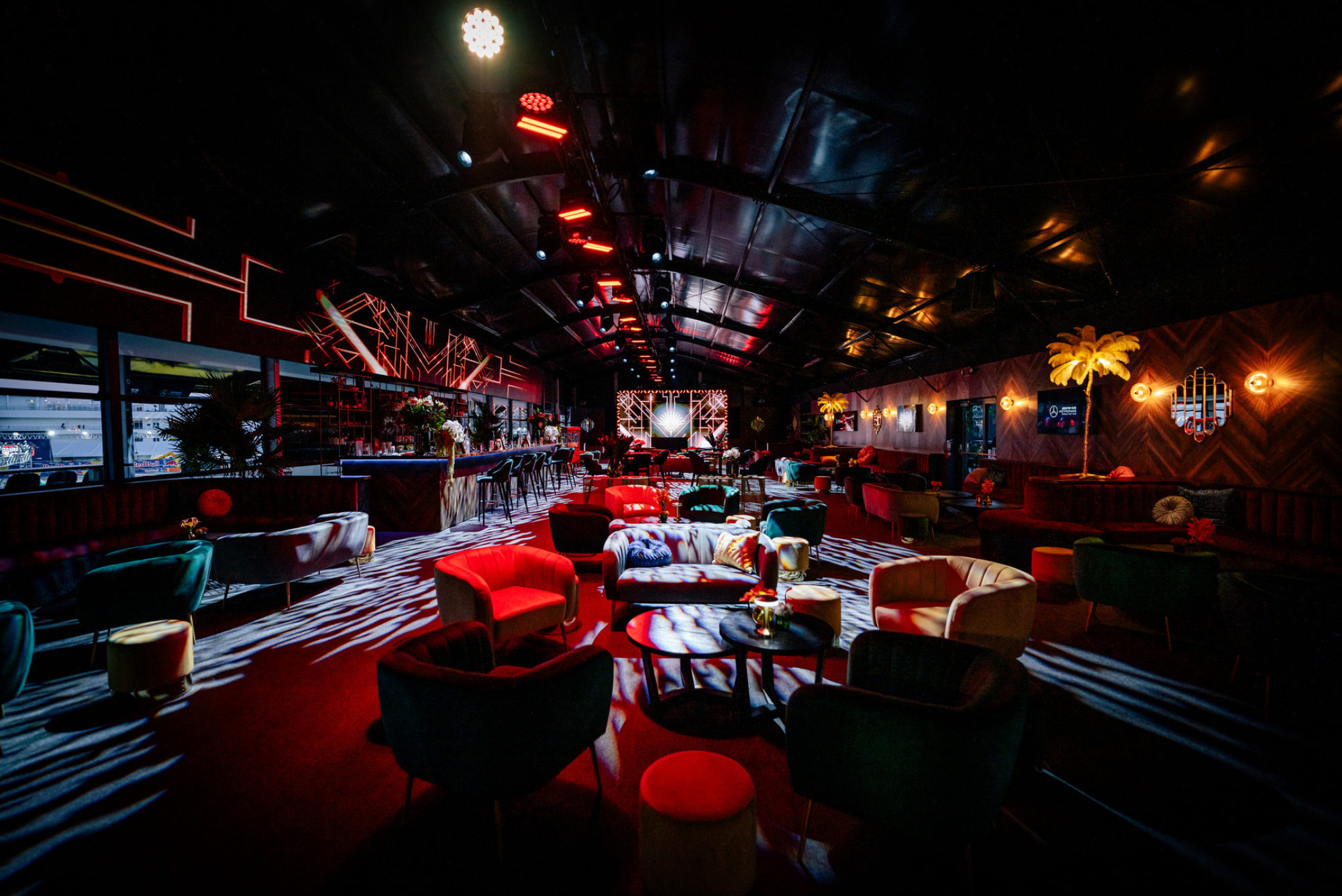 让球迷更近距离地感受赛事氛围 —— 全新的体育赛事尊享体验 | Design + Insights | Benoy