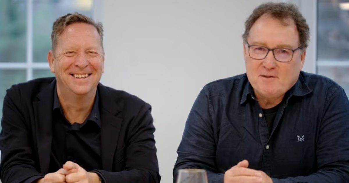 Design stories - Tom Cartledge in conversation with Simon Bee and Simon ...