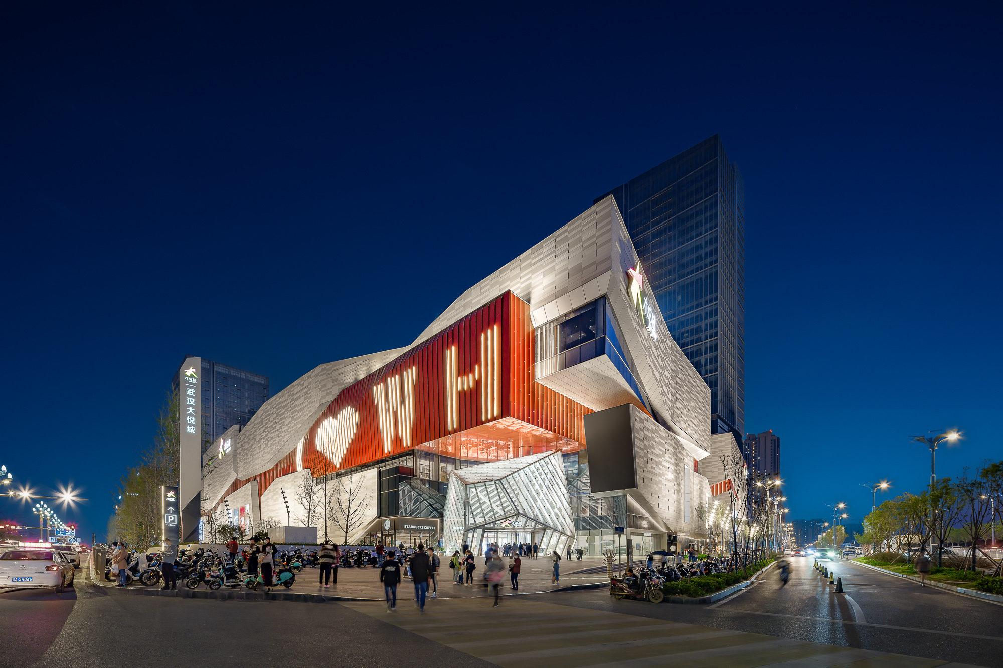 Benoy Director Qin Pang speaks at the 10th Construction and Curtain ...