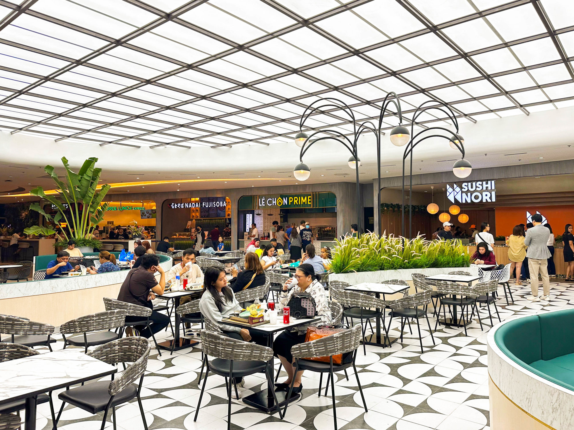 SM Aura Food on Four, Manila, Philippines | Our work | Benoy