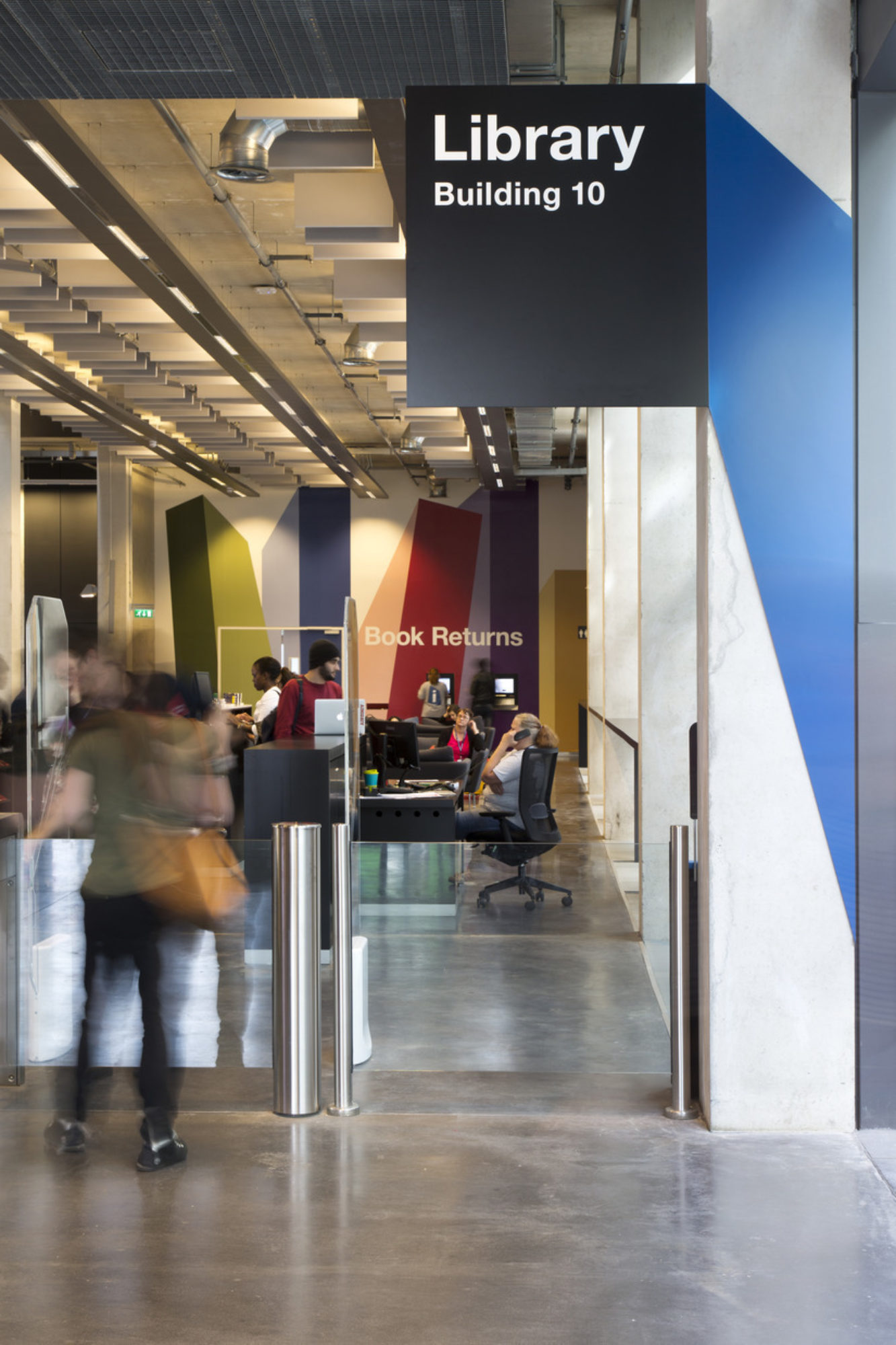 Library and Academic Building, University of Greenwich, London, UK ...