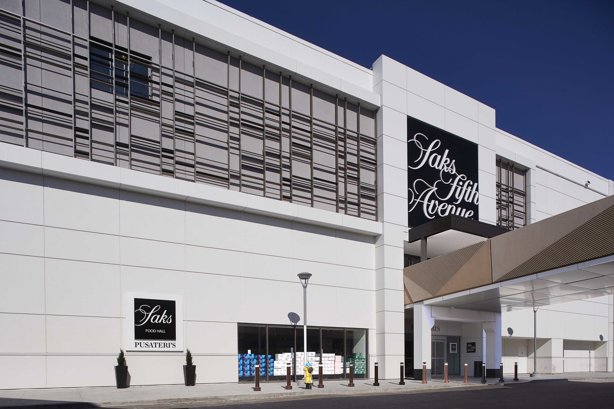 Saks Food Hall by Pusateri’s - CF Sherway Gardens, Toronto, Canada ...